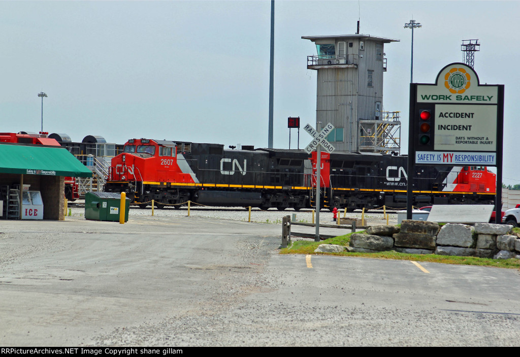 CN 2607 and Another Cn unit sit at the Trra,